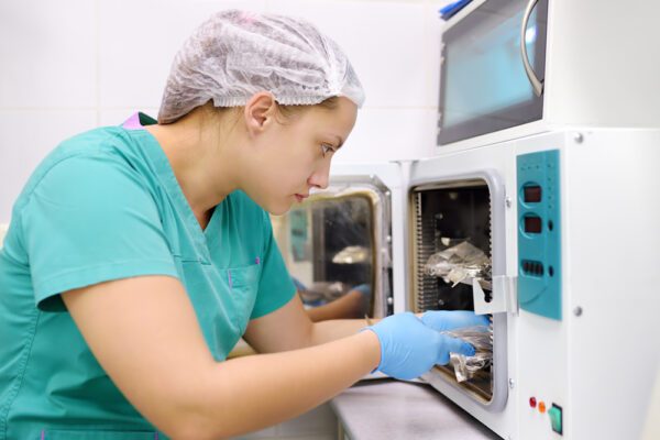 How to Choose Medical Connectors