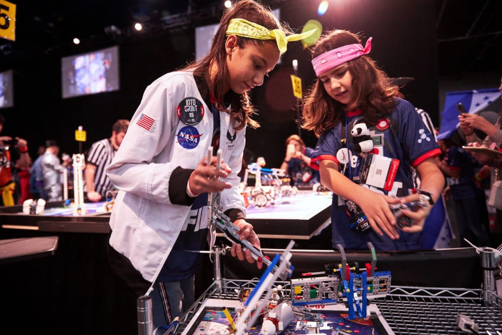 High-Tech Women Strengthen the Electronics Industry